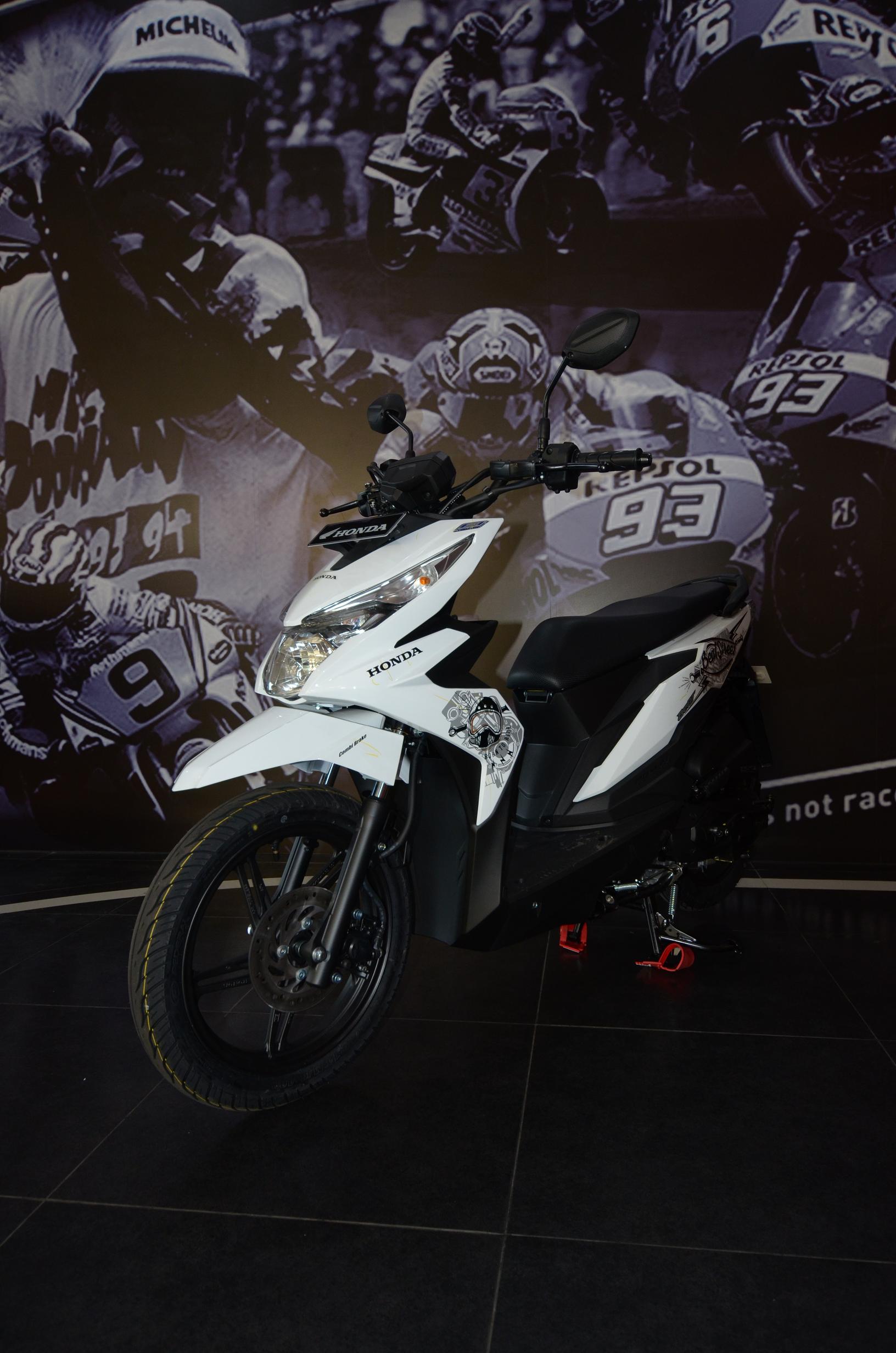 Warna Baru Honda BeAT Street White eSP Meluncur dari Kemayoran
