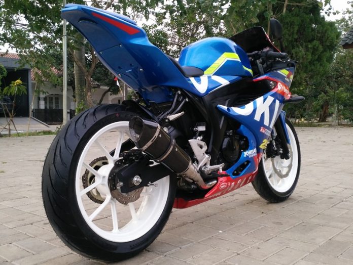 Modifikasi Suzuki GSX-R150, Jadi Kece Paduan MotoGP dan BSB