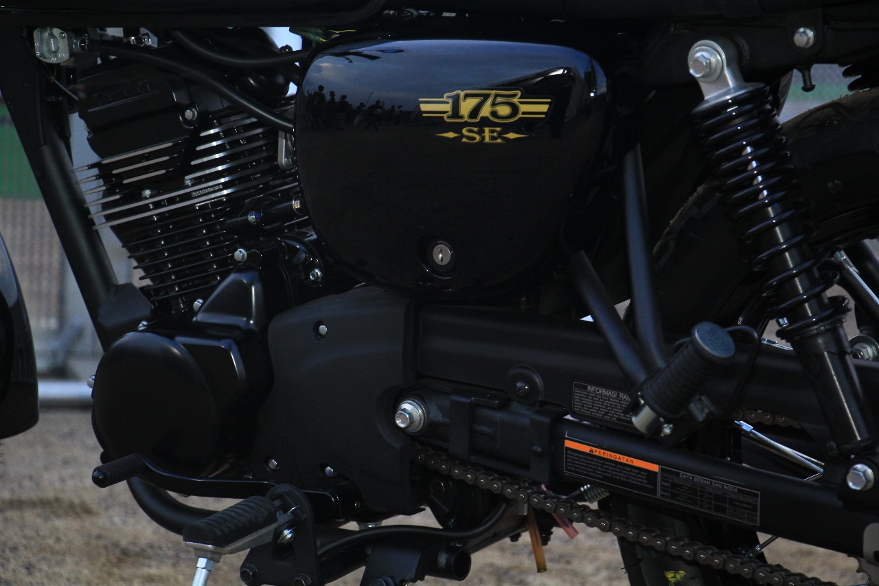 Kawasaki W175 Masih Pakai Karburator Biar Mudah di Oprek
