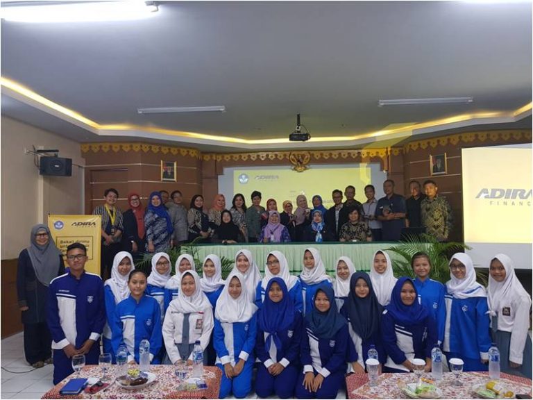Resmi, Modul Training Adira Finance Menjadi Kurikulum SMK di 9 Region
