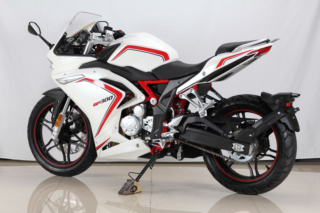 Loncin GP300, Motor Cina yang Mulai Meniti Jalan ke Arah Tepat