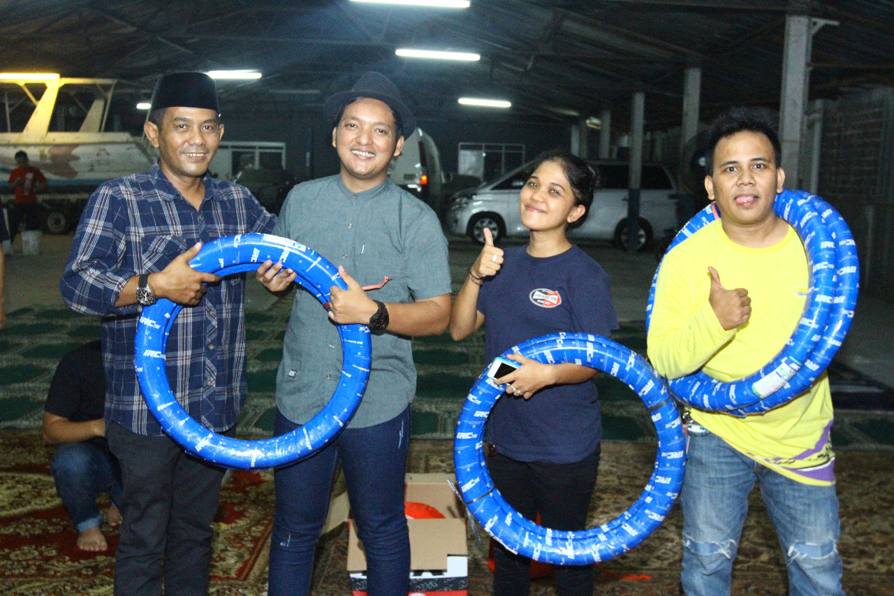 Buka Puasa Ohlins Indonesia, Berbagi Sesama dan Gaet Komunitas