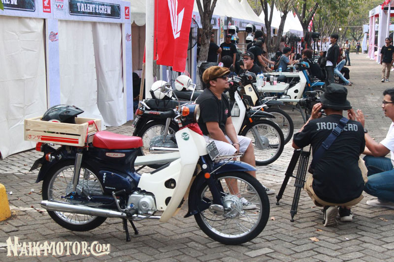 Beda Dari yang Lain, Ada Display Bebek Retro di Honda Modif Contest Jakarta