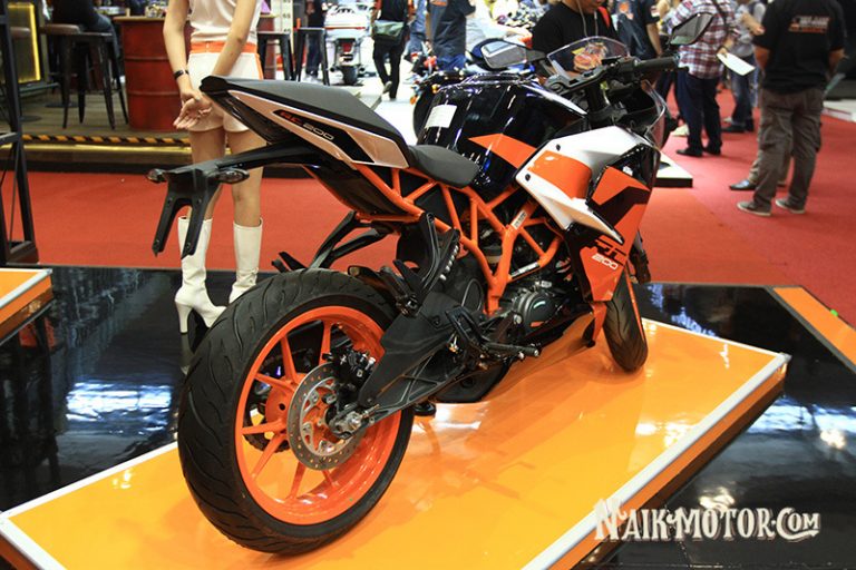 KTM RC200 'Black to Black' Dirilis di GIIAS 2018, Cakep Euy!