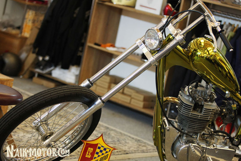 Chopperland Emas Omar Anas Pakai Mesin Yamaha SR400