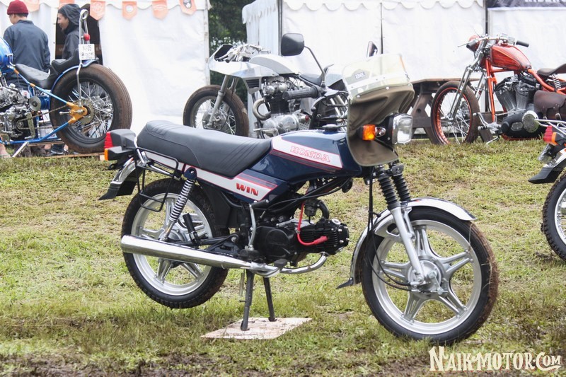 Kisah Restorasi Honda Win Biru Si Sultan Berhijab Gaya Jepang