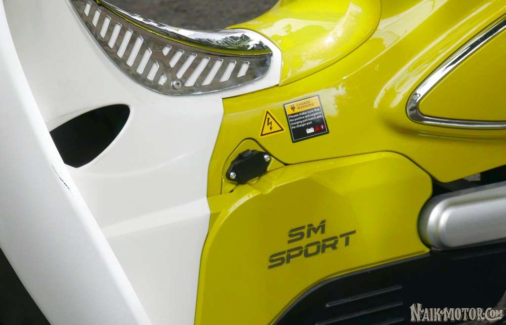 First Ride SM E-Classic