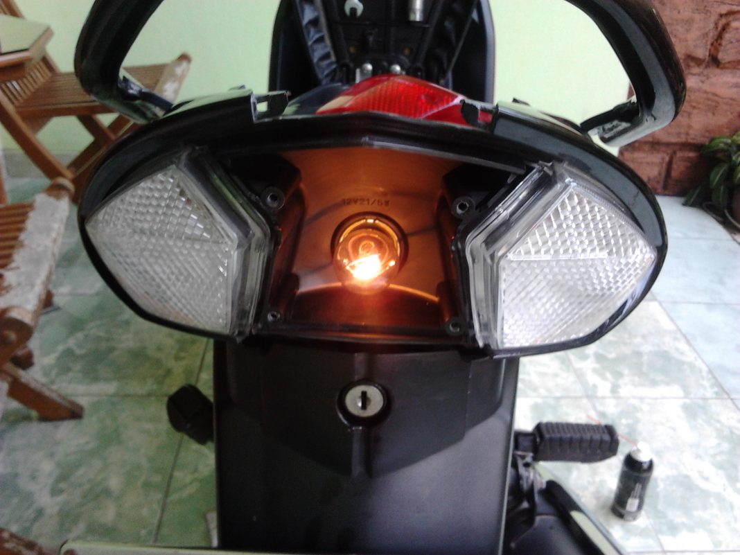 Lampu Sepeda Motor , Biar tak korslet kenali jenisnya