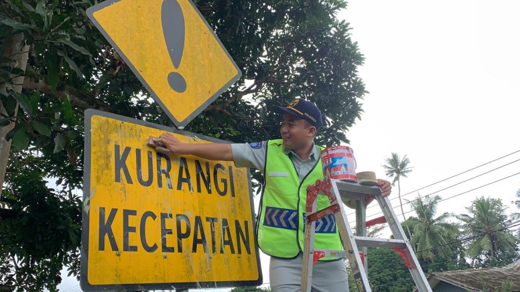 Biar Aman, 5 Jenis Rambu Lalu Lintas ini Wajib Diketahui dan Dipatuhi