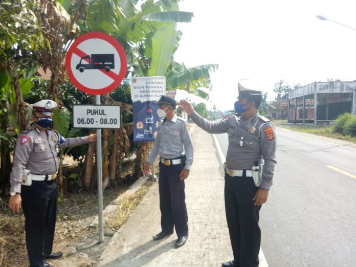 Biar Aman, 5 Jenis Rambu Lalu Lintas ini Wajib Diketahui dan Dipatuhi