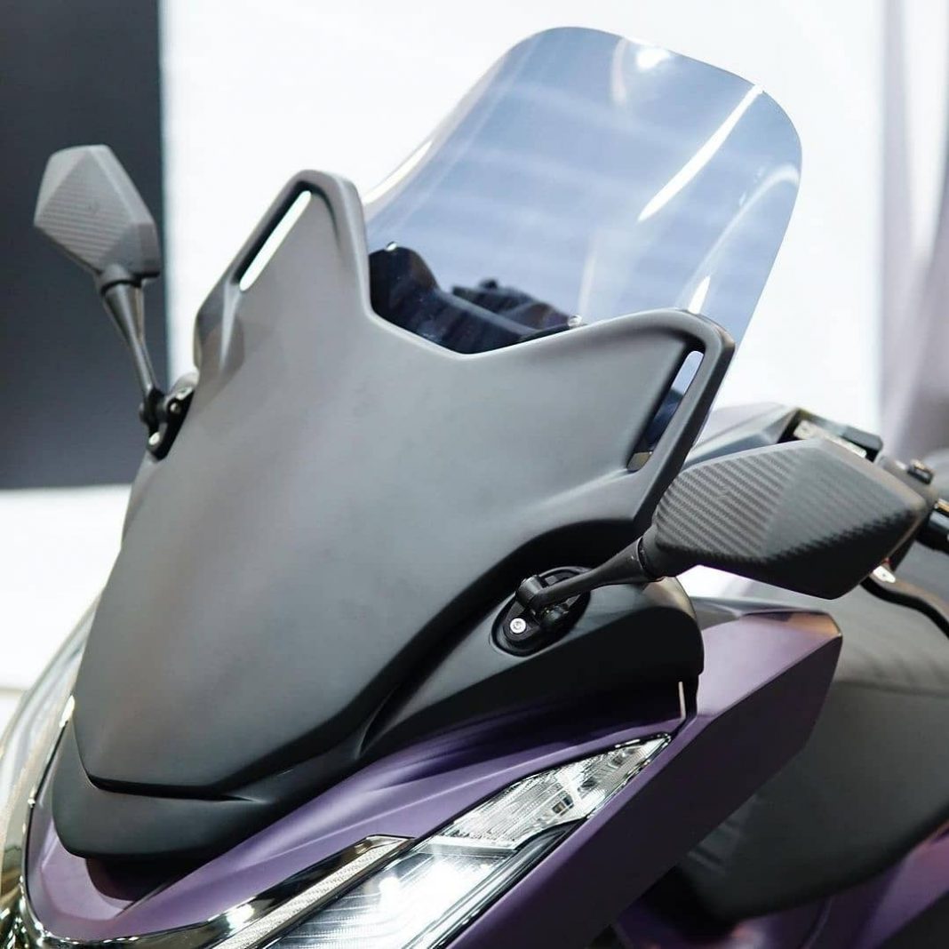 Kustom Honda PCX dengan Konsep Premium Luxury, Elegan!
