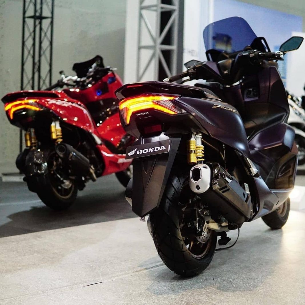 Kustom Honda PCX dengan Konsep Premium Luxury, Elegan!