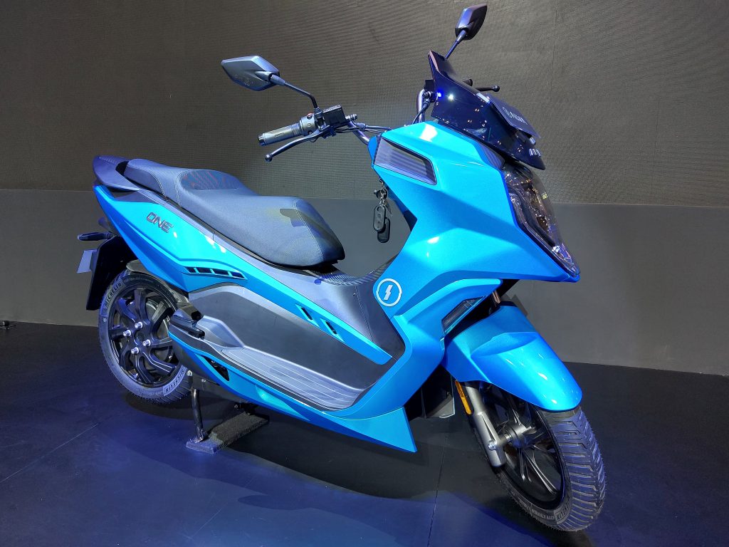 Motor Listrik ALVA One Bisa Dijajal Pengunjung di Mall Ini