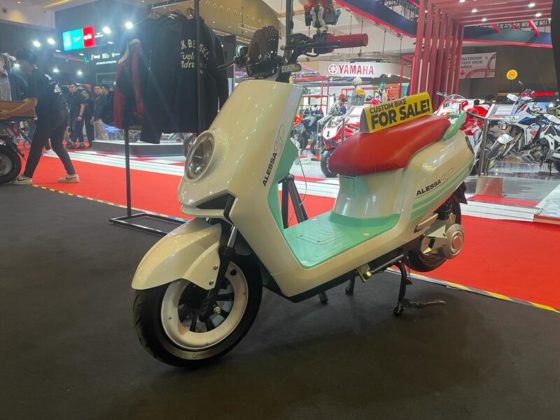 Ini Skuter Listrik Modifikasi Karya Katros Garage yang Tampil di IIMS ...